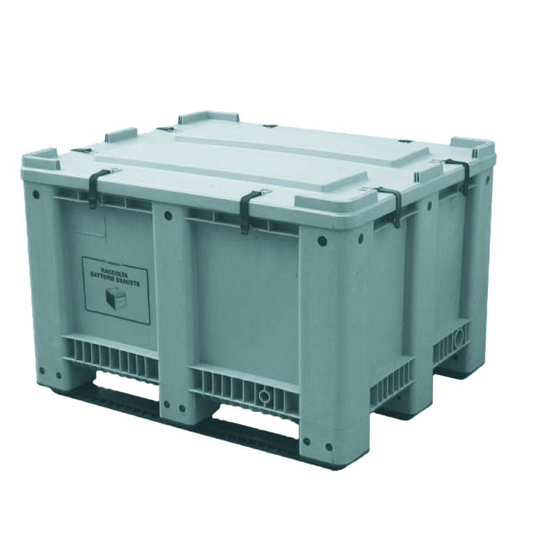 Container with lid collection of used batteries